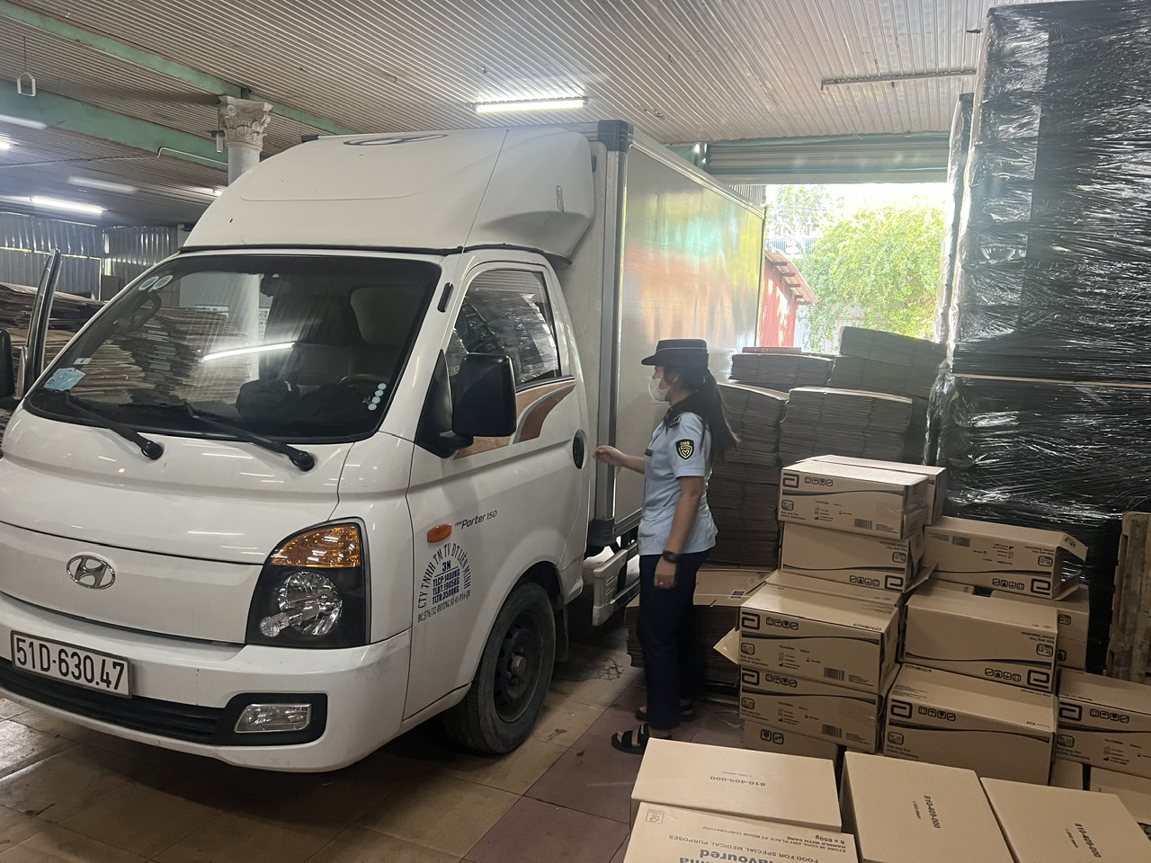 Phát hiện xưởng sản xuất sữa giả bán online quy mô lớn liên tỉnh Bình Dương, thành phố Hồ Chí ...