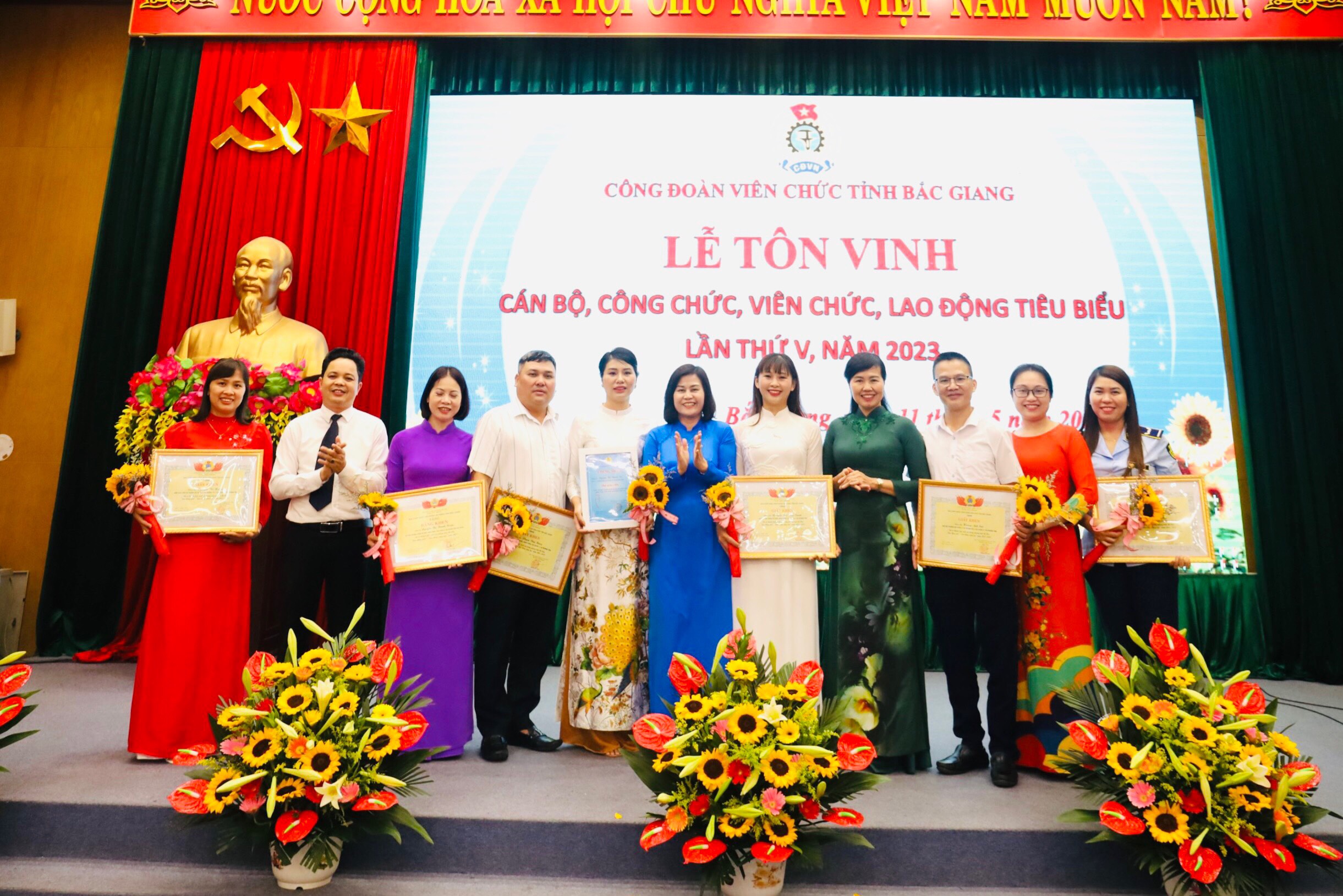 06 đoàn viên Công đoàn Cục QLTT tỉnh Bắc Giang được tôn vinh tiêu biểu năm 2023 - Trang thông ...