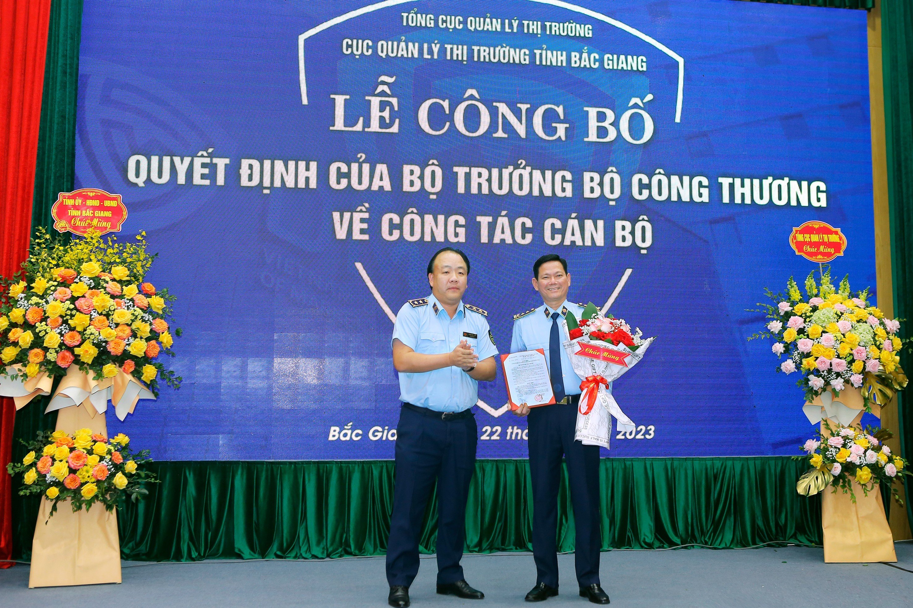 Công bố Quyết định bổ nhiệm Cục trưởng Cục Quản lý thị trường tỉnh Bắc Giang - Trang thông tin ...