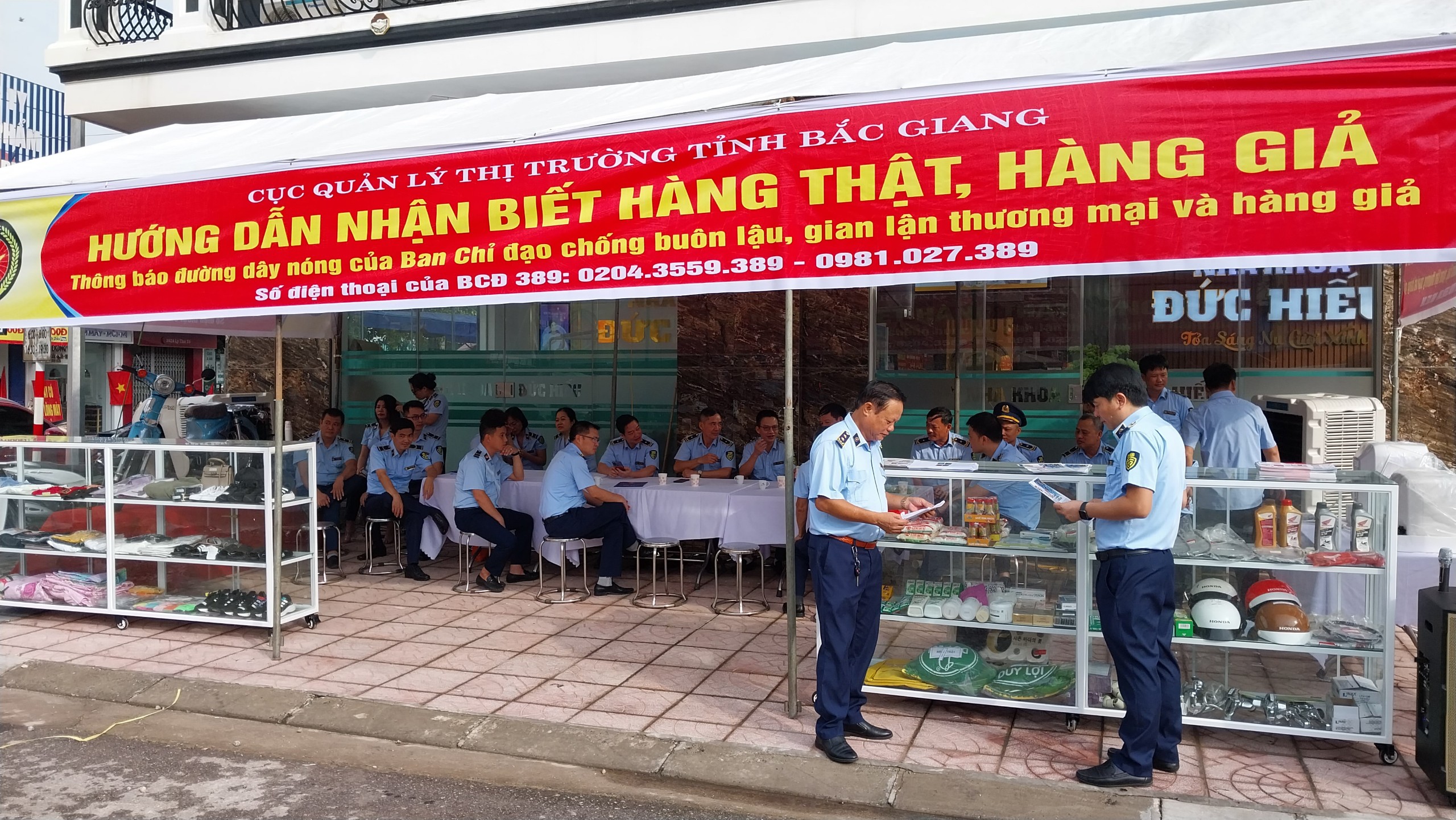 Cục QLTT tỉnh Bắc Giang tổ chức tuyên truyền nhận diện hàng thật, hàng giả - Trang thông tin ...