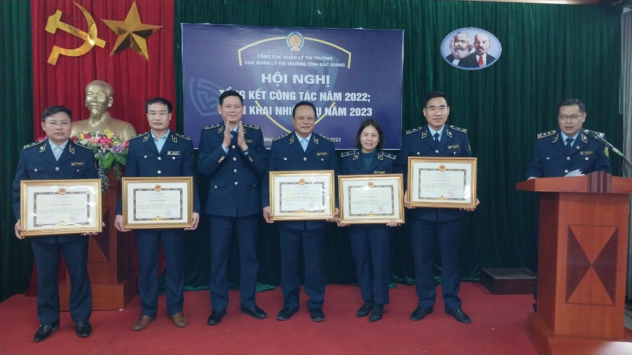 Cục QLTT tỉnh Bắc Giang tổ chức tổng kết công tác năm 2022, triển khai nhiệm vụ năm 2023 - Trang ...